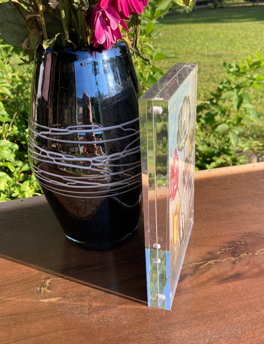 Double-Sided Flower Artwork in Acrylic Frame – Chartreuse & co